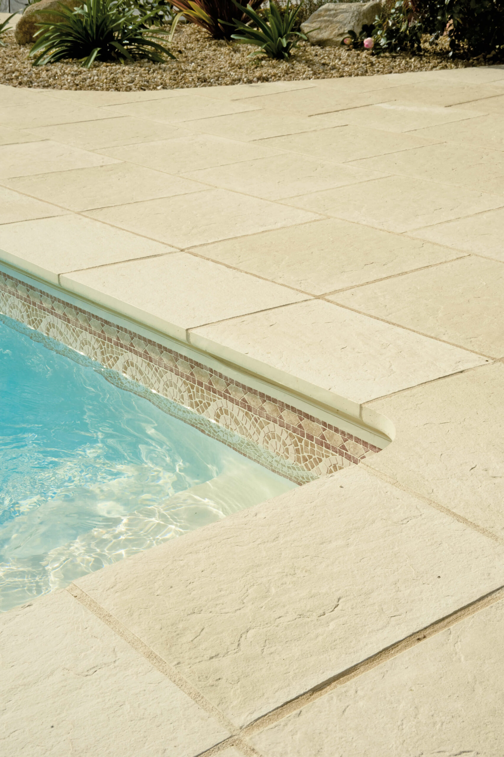 KIT PISCINE PIERRE DU LOT | Chaleureux et ensoleillé